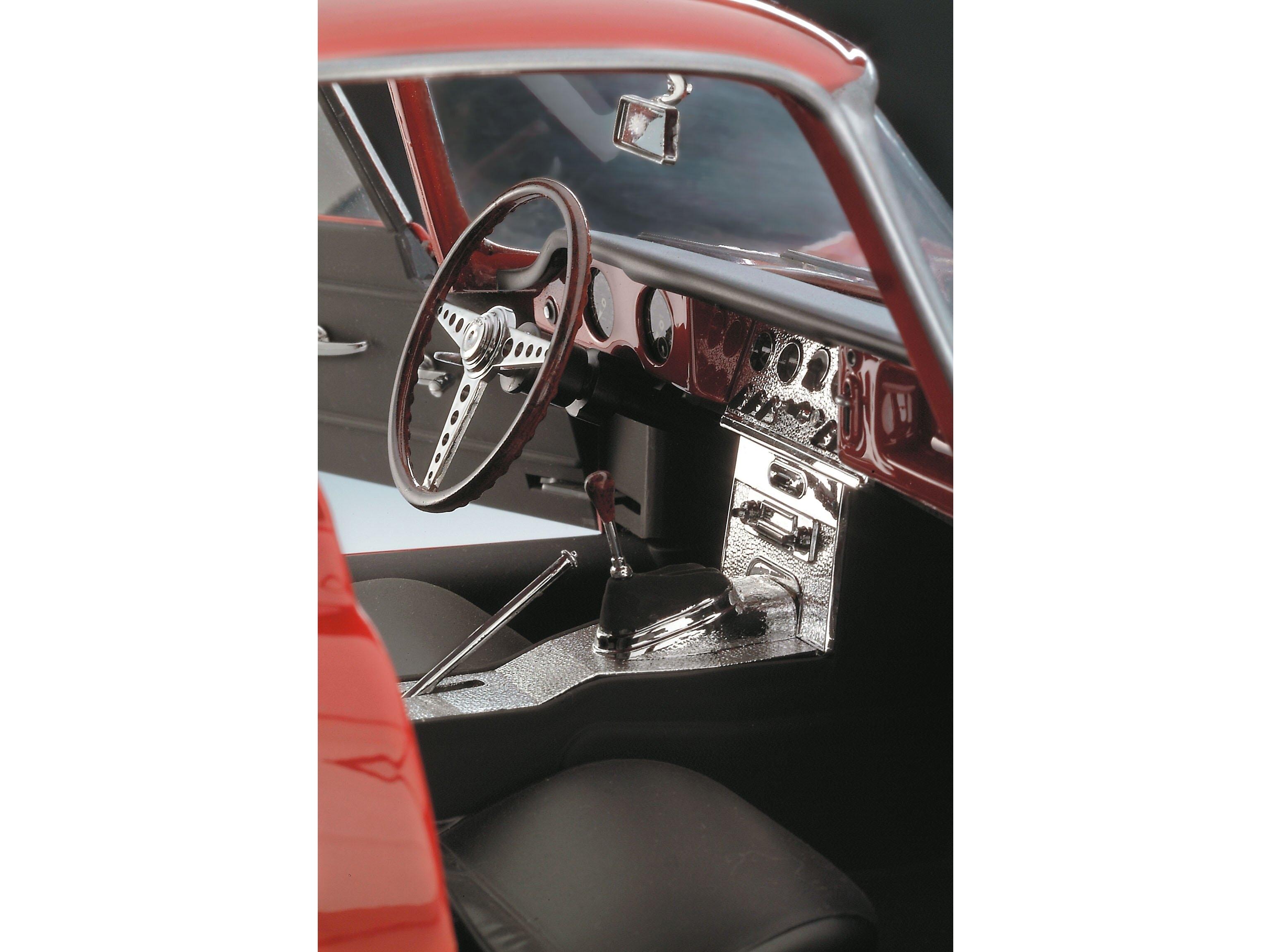 Revell Jaguar E Type Limited Edition 1 8 07717 Modelis 07717