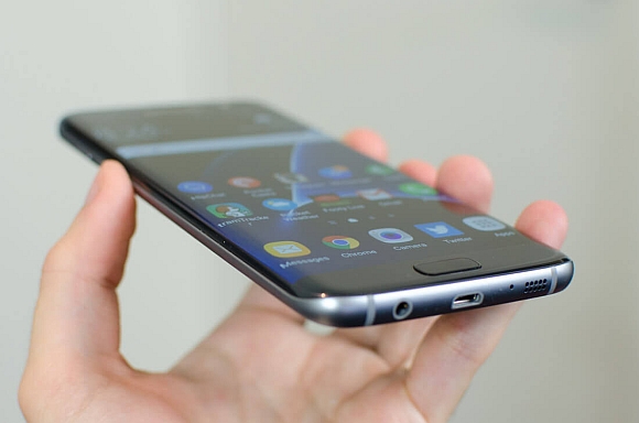 „Samsung Galaxy S8“ su 3.5 mm jack jungtimi ir „Snapdragon 835“!