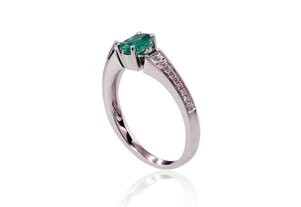 Pasipuosklt Auksinis žiedas su brangakmeniais. Metalas: Baltas Auksas ...