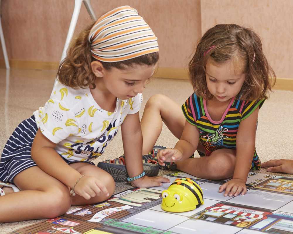 TTS Bee-Bot programuojamas grindų robotas, žema kaina | Varle.lt