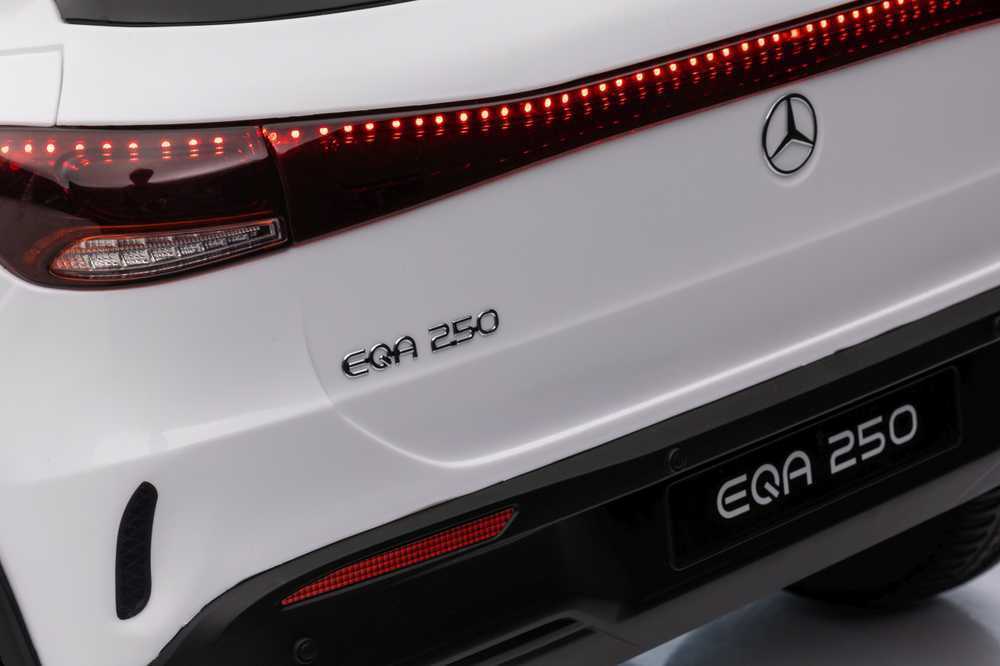 Vienvietis elektrinis džipas vaikams Mercedes Benz EQA 250, baltas ...