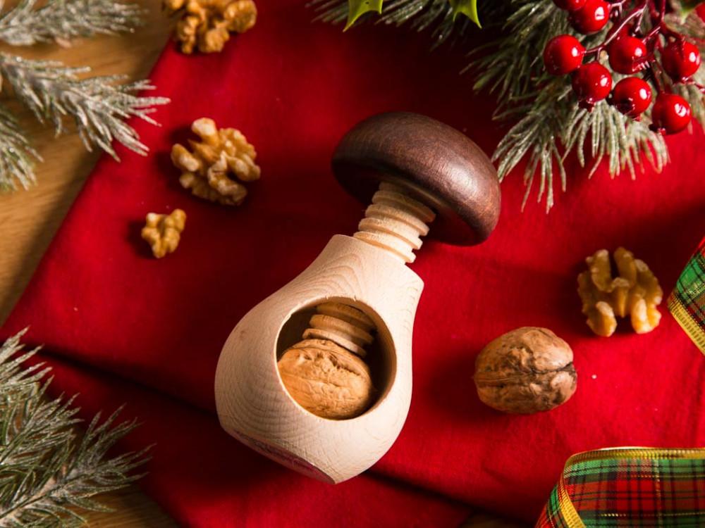 Grybo formos medinė riešutų gliaudyklė, modelis - ALT60001112, žema ...