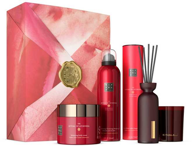 Rituals The Ritual Of Ayurveda kūno priežiūros dovanų rinkinys, modelis ...