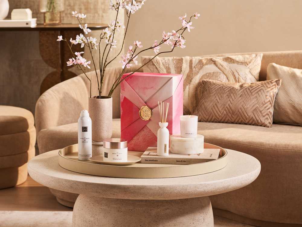 Rituals The Ritual of Sakura kūno priežiūros dovanų rinkinys, modelis ...