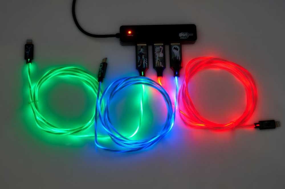 Batman cable Light-Up USB-C Batlogo, modelis - CBBM-ACLI-BATMAN, žema ...