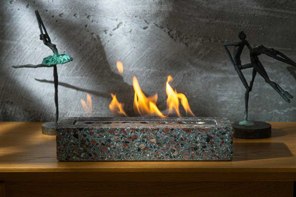 Šilumos Nešėjas Rankų darbo betoninis biožidinys Tera juodas, modelis ...