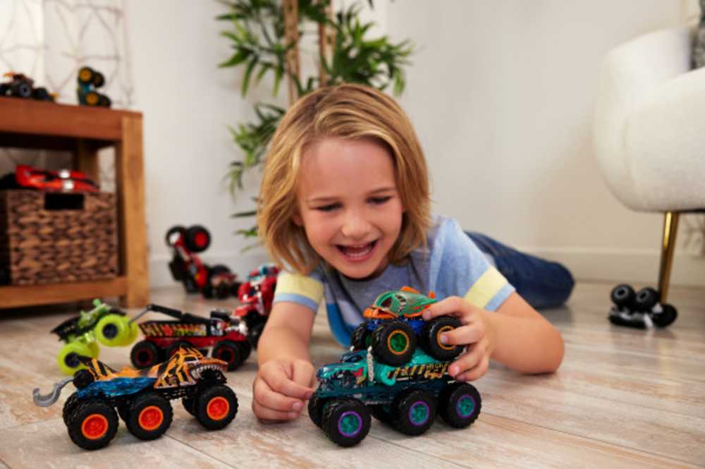 Hot Wheels Monster Truck Big Rigs automobilis Tiger Shark transporto priemonė Tiger Shark 15 cm ...