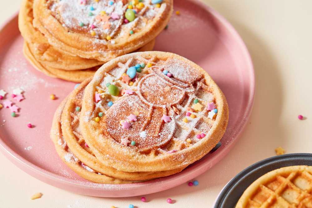 Mini vaflinė su sniego senelio raštu Bestron AMWM600P, žema kaina ...