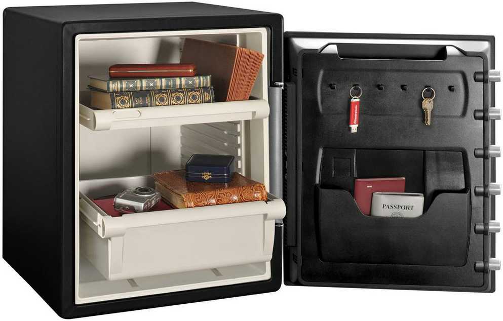 Ugniai ir vandeniui atsparus seifas su garsiniu signalu Master Lock ...
