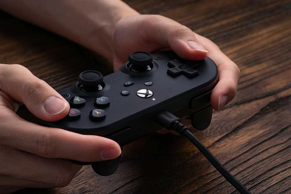 8BitDo Pro 2 Wired Xbox Gamepad Juodas, žema kaina | Varle.lt