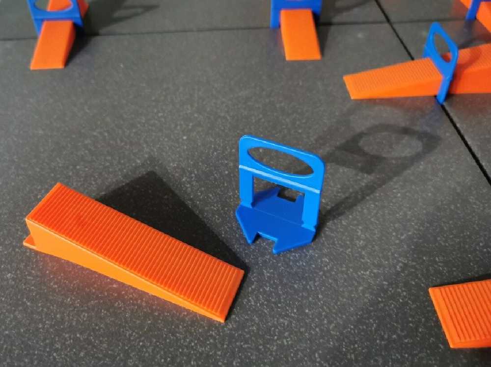 Apkabos plytelių lyginimo sistemai TLS 100vnt Latvija, žema kaina ...