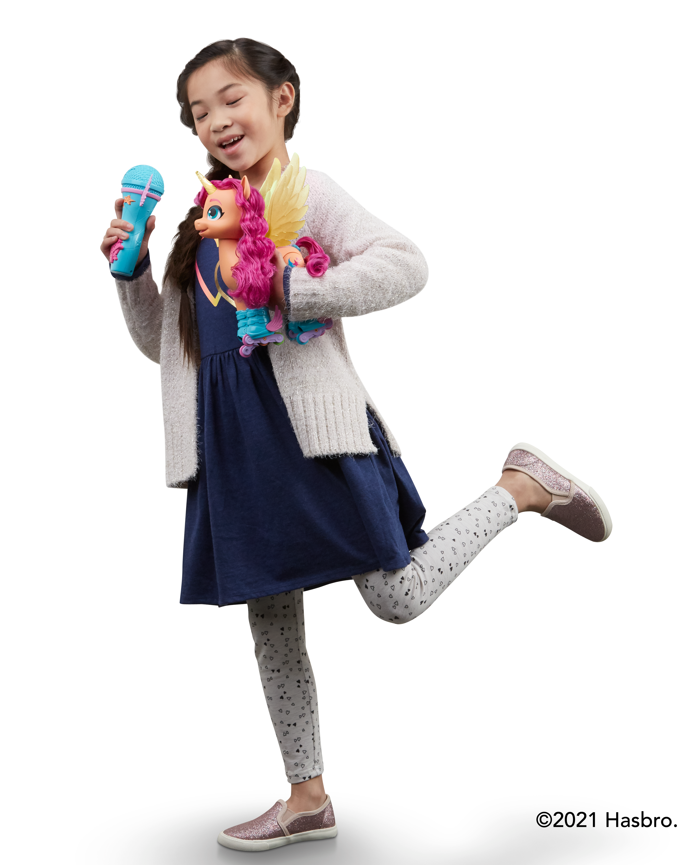 Hasbro MY LITTLE PONY dainuojantis ponis SUNNY, modelis - F1786, žema kaina | Varle.lt