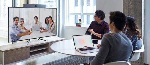 CISCO Room Kit with integrated microphone speakers and Touch 10, žema ...