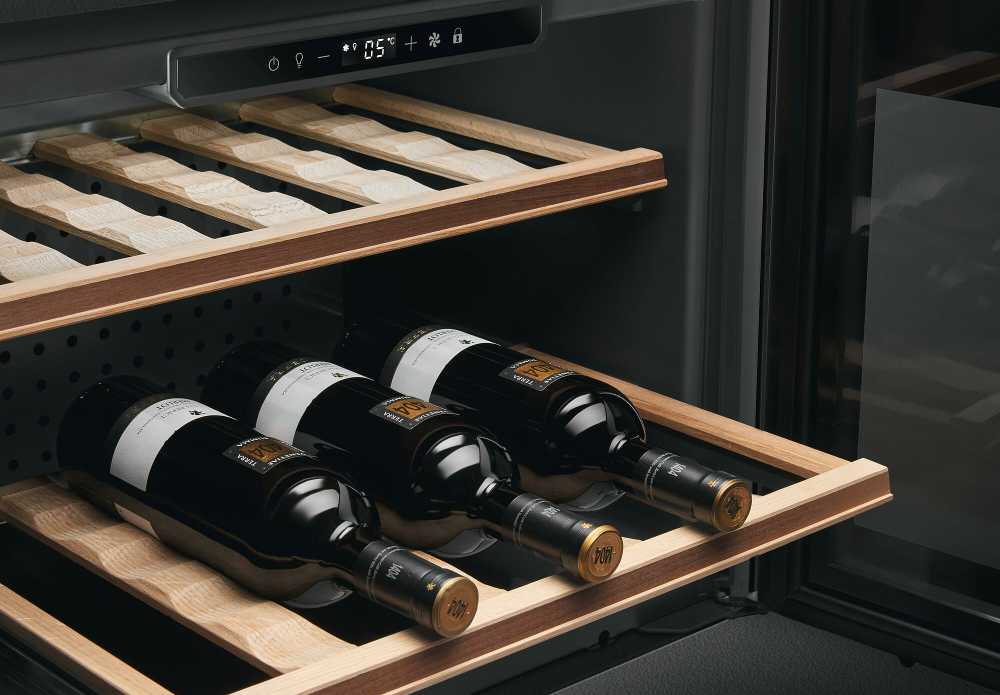 SMEG vyno šaldytuvas CVI121G, (21 vnt., butelių), modelis - CVI121G21 ...