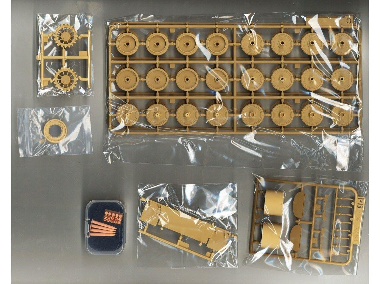 Rye Field Model - Tiger I Initial Production Early 1943, 1 / 35, RFM ...