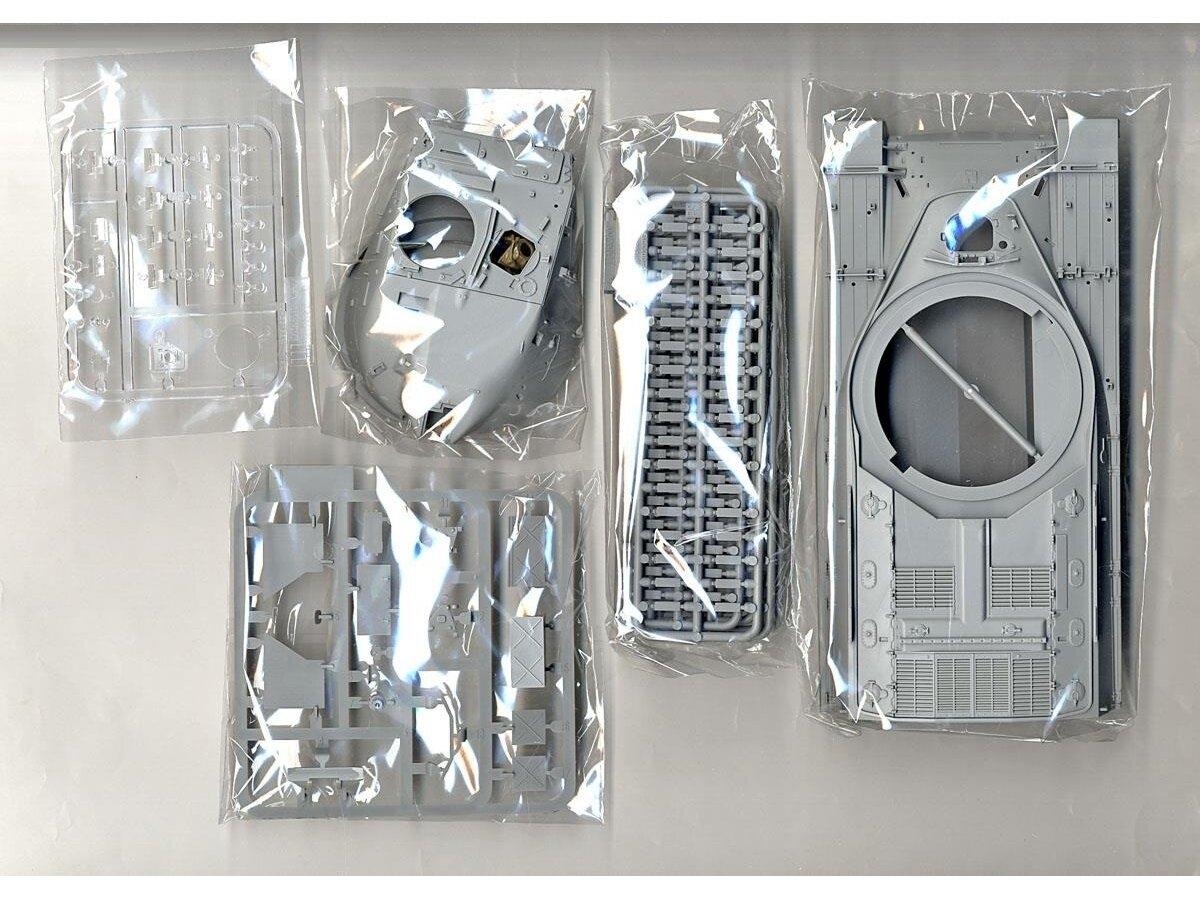 Takom - British Main Battle Tank Chieftain Mk.5 / P, 1 / 35, 2027, žema kaina | Varle.lt