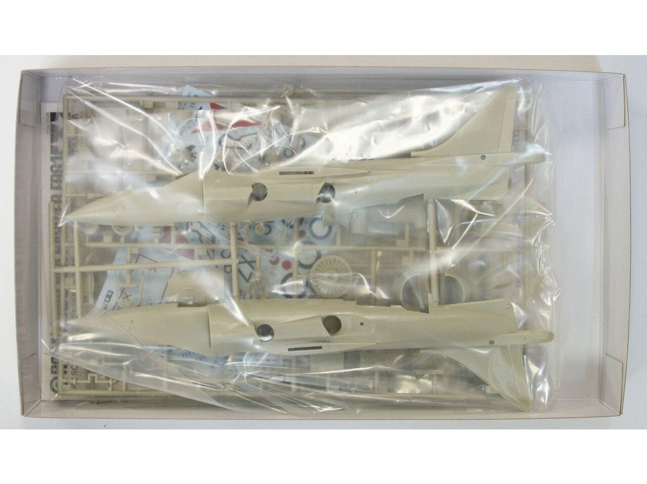 Tamiya - Royal Navy Hawker Siddeley Sea Harrier FRS.1, 1 / 48, 61026 ...