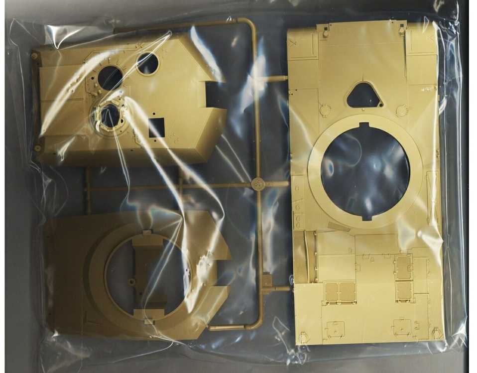 Tamiya - U.S. M1A1 Abrams Tank "Ukraine", 1 / 35, 25216, žema kaina | Varle.lt