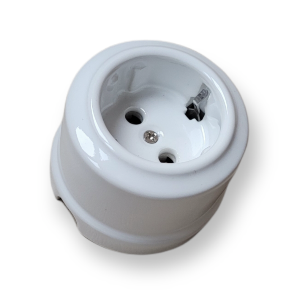 Balta virštinkinė rozetė, modelis - Balta, žema kaina | Varle.lt